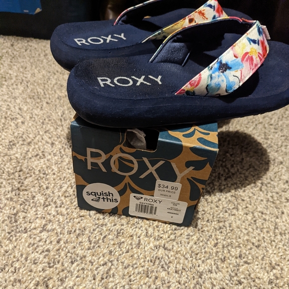 Roxy | Shoes | Roxy Flip Flops | Poshmark